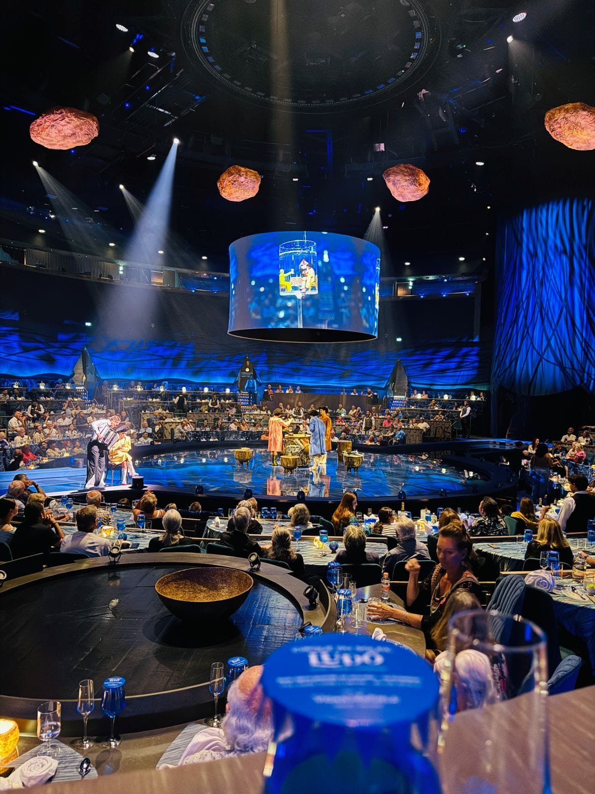 Cirque Du Soleil LUDÕ En VidantaWorld: Una Odisea Acuática Y Gourmet
